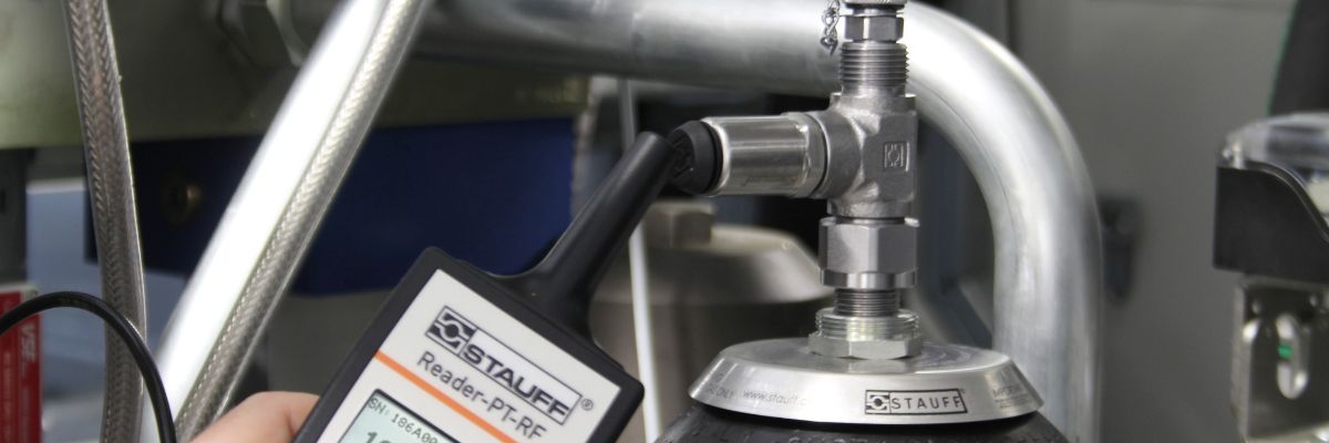 Instruction Manuals STAUFF Gas Valves and Accumulator Adaptors SBAA ...